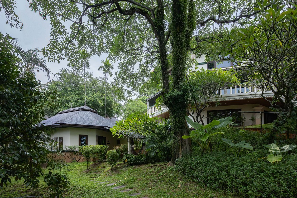 Transformational Luxury beyond a Holiday, Toward a New Life